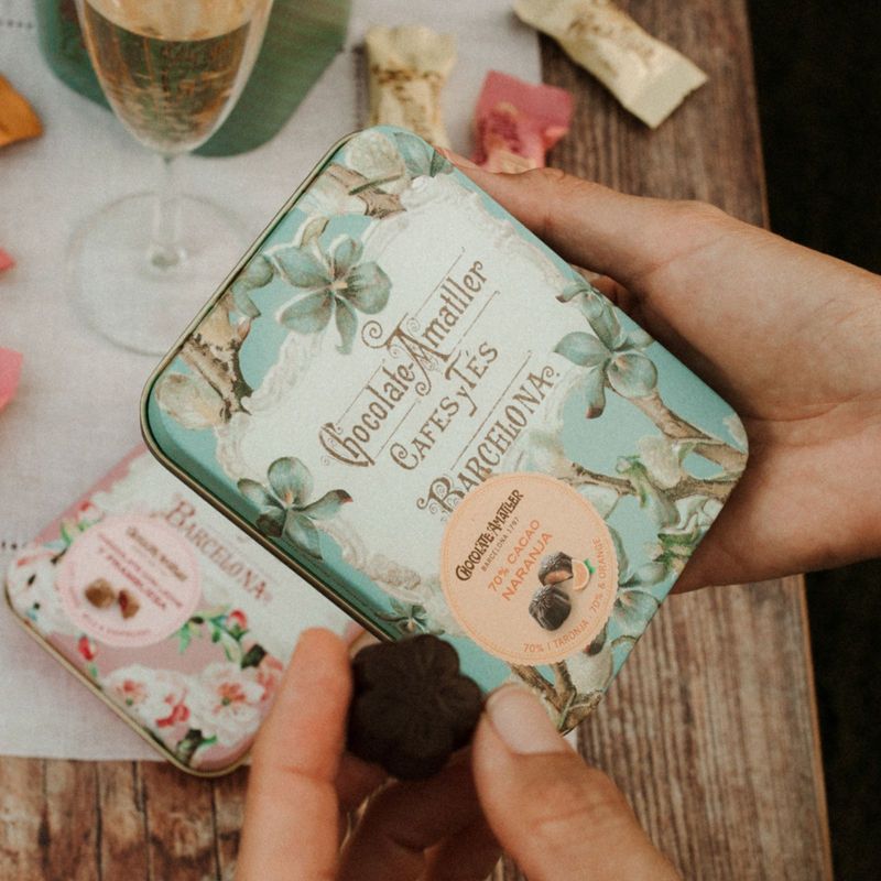 70% Chocolate with Orange Flower Pralines Tin 72g | Chocolate Amatller