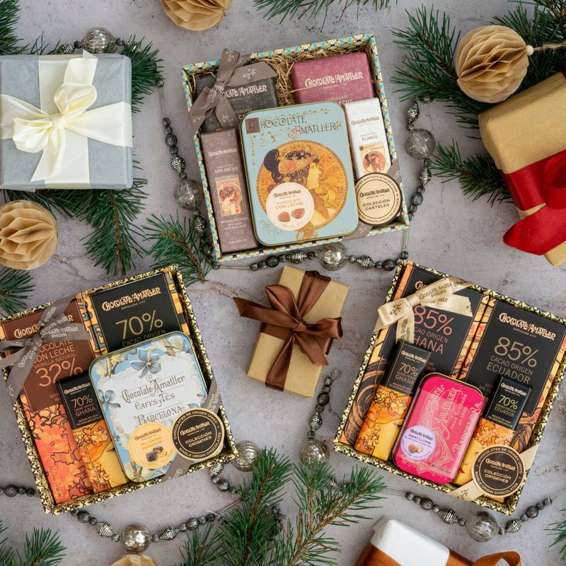 Assorted Chocolate Hamper Gift Posters 266g | Chocolate Amatller